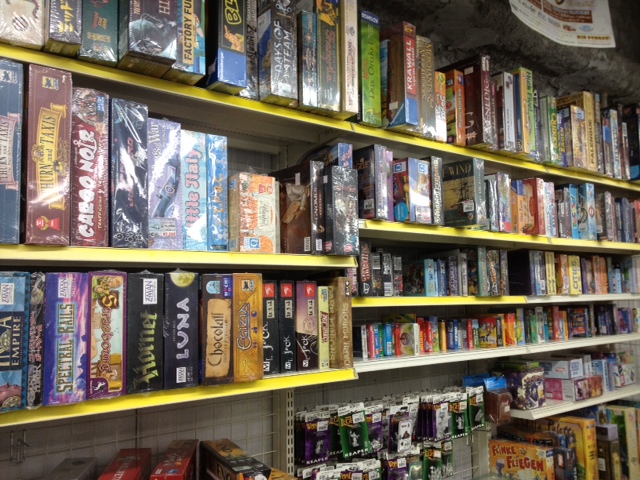 We all live on a . . .(the latest Hobby Store profile!) | The Japan ...