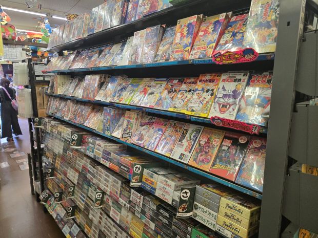 Retro Game Store Reviews: Osaka Edition – Super Potato Ota Road (Namba ...